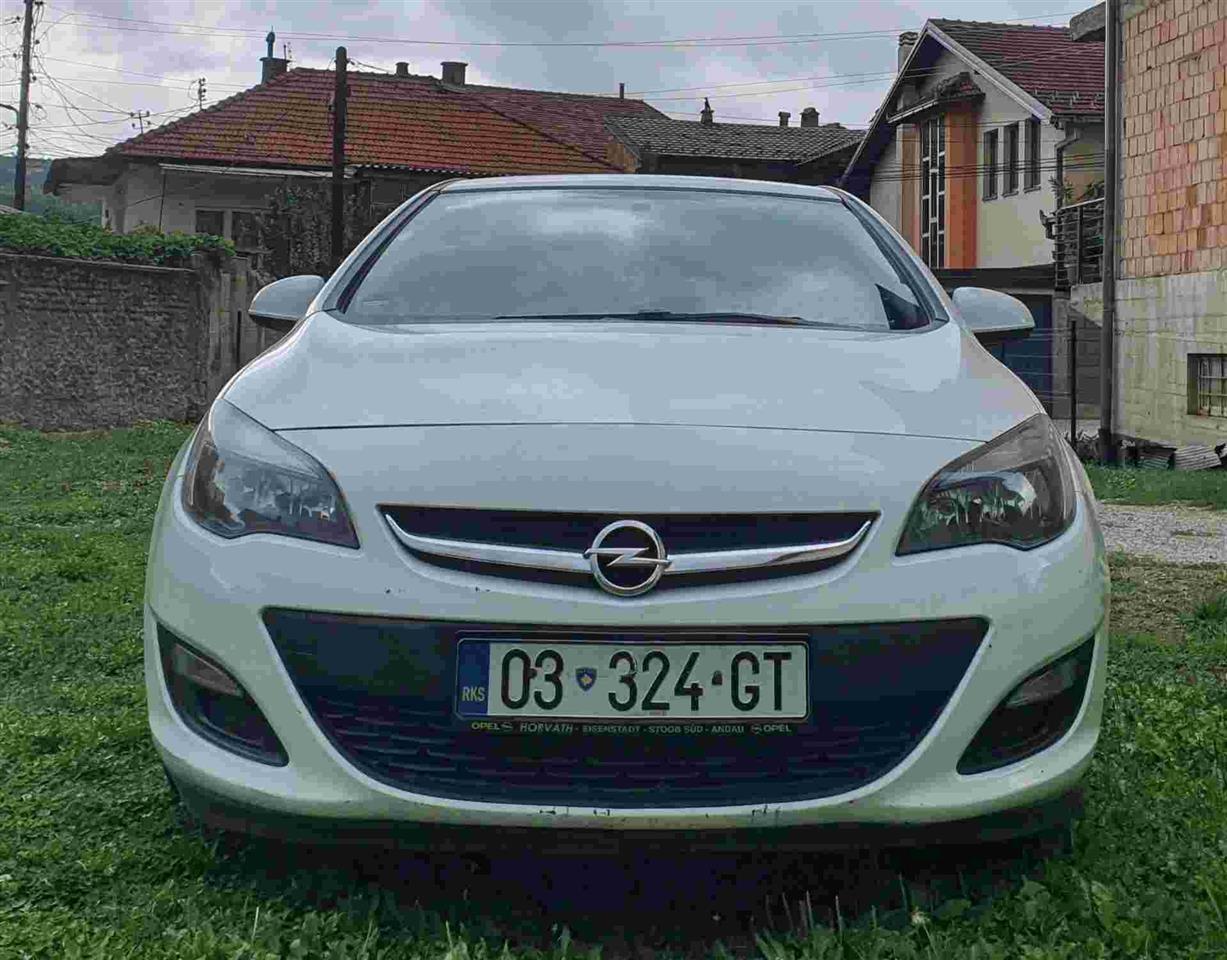 Opel Astra J 13 Cdti Pejë